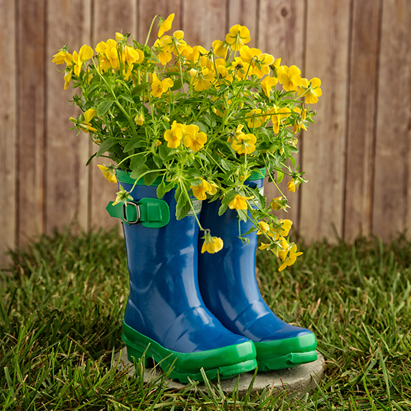 Rain Boot Flower Pots - American Lifestyle Magazine