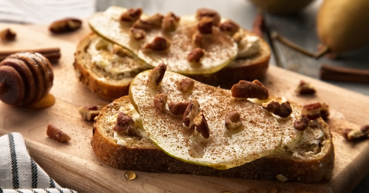 Almond Butter Toast with Pears and Honey - American Lifestyle Magazine