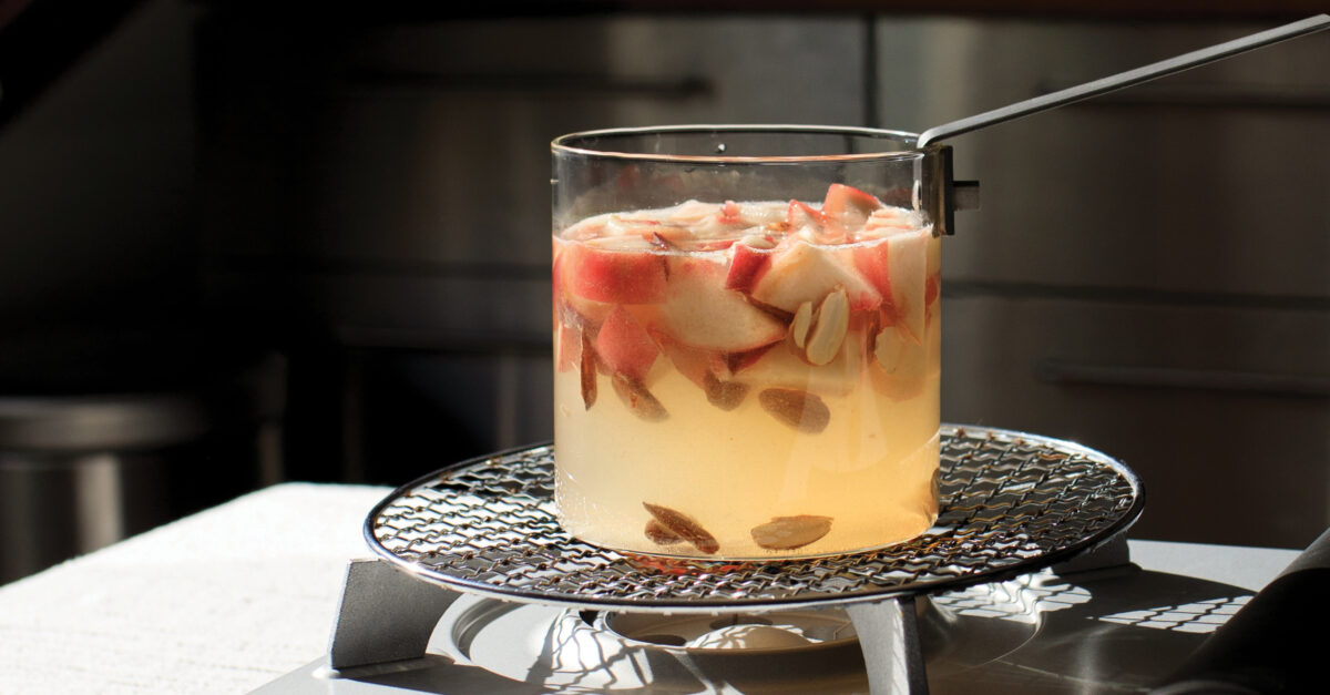 Iced White Tea with Peach and Almond - American Lifestyle Magazine